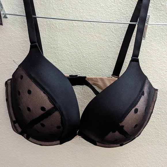 Frederick's of Hollywood | Intimates & Sleepwear | Huge Push Up Bra ...